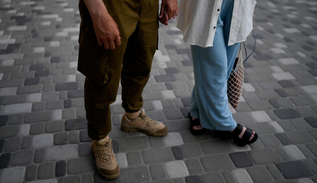 FOTO: Belajar Tetap Waras di Tengah Kengerian Perang Ukraina - Foto ...