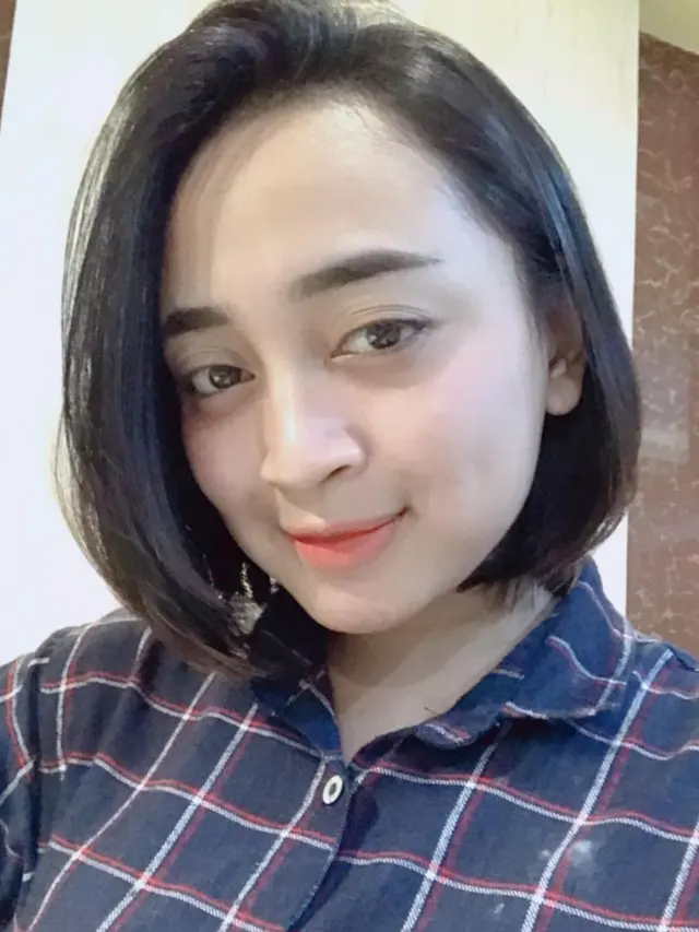 6 Potret Intan D'Academy 2 dengan Rambut Pendek, Tampil Menawan - Surabaya Liputan6.com