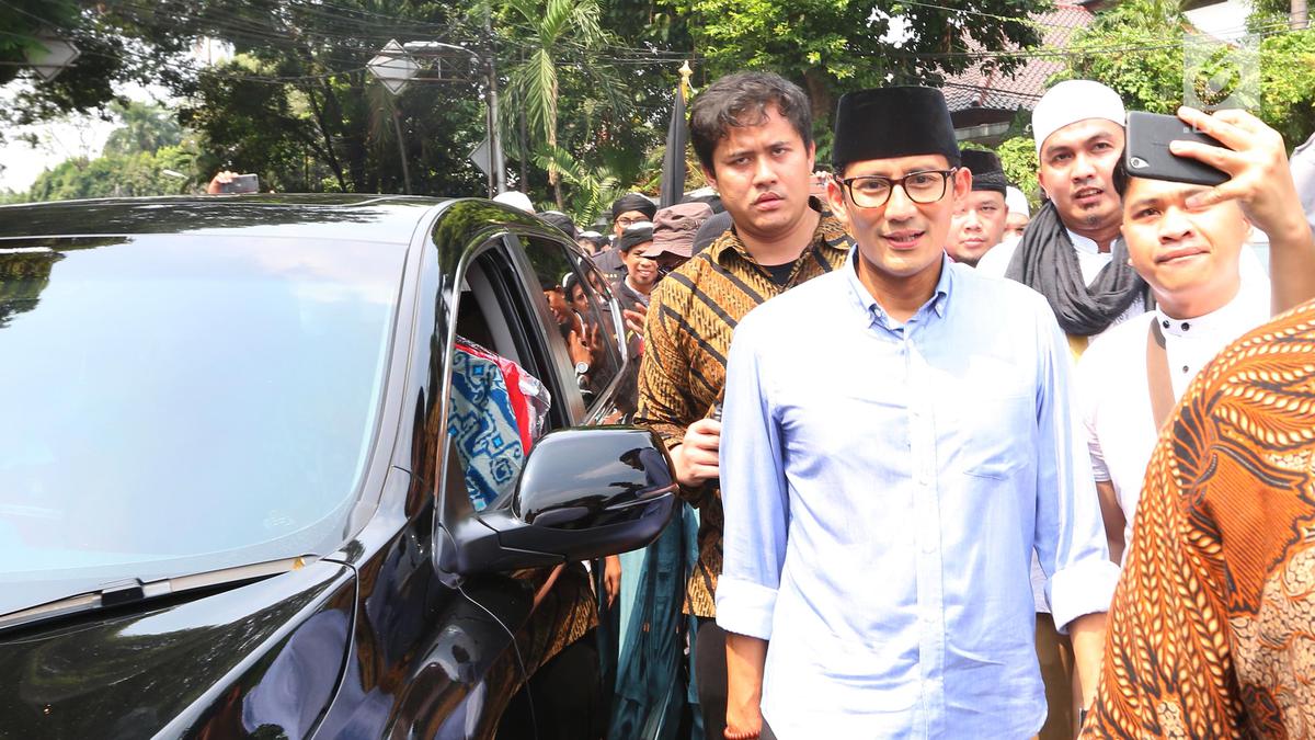 Kerap Pakai Baju Biru, Sandiaga Uno Diprediksi Masuk PAN - News ...
