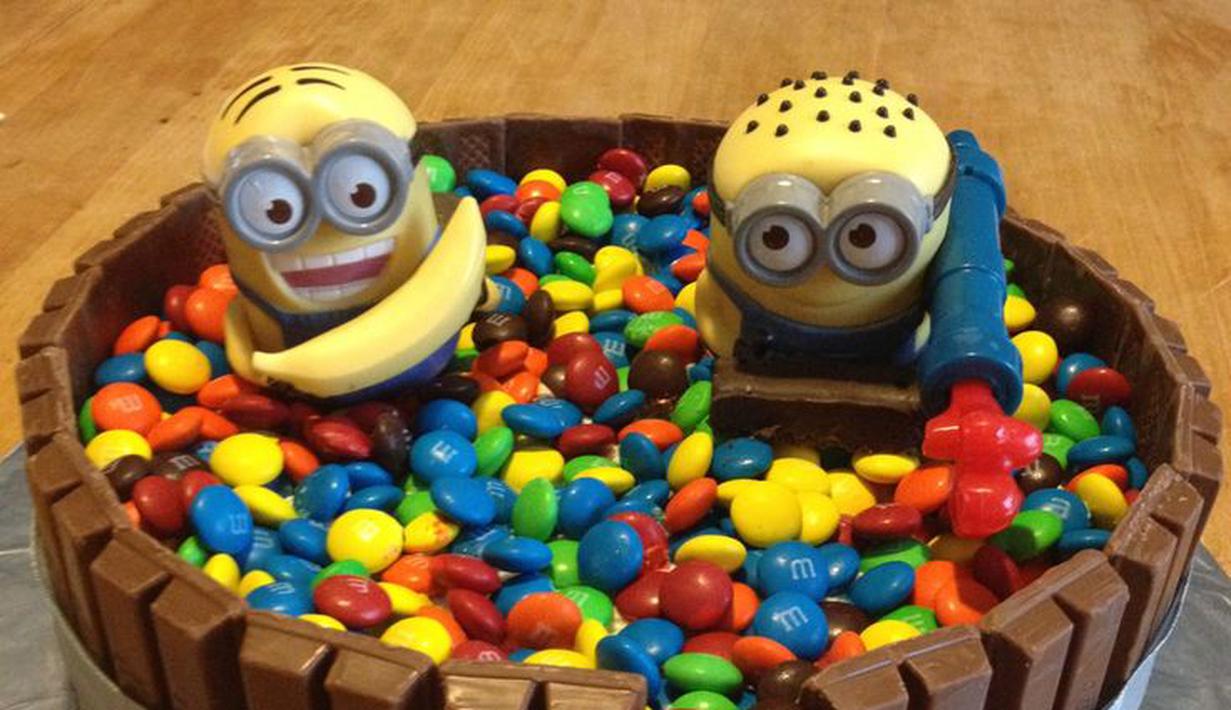One of A Minion, Ini Sekian Ide Kue Ulang Tahun Bertema Minion - Photo ...
