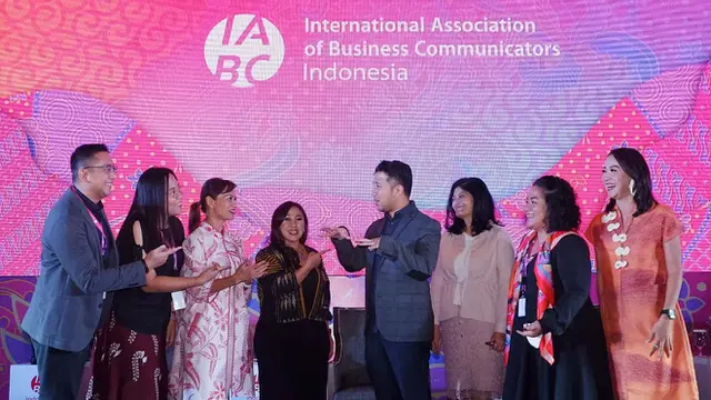 IABC Indonesia Conference Menjawab Arah Tren Komunikasi Dunia - On Off ...