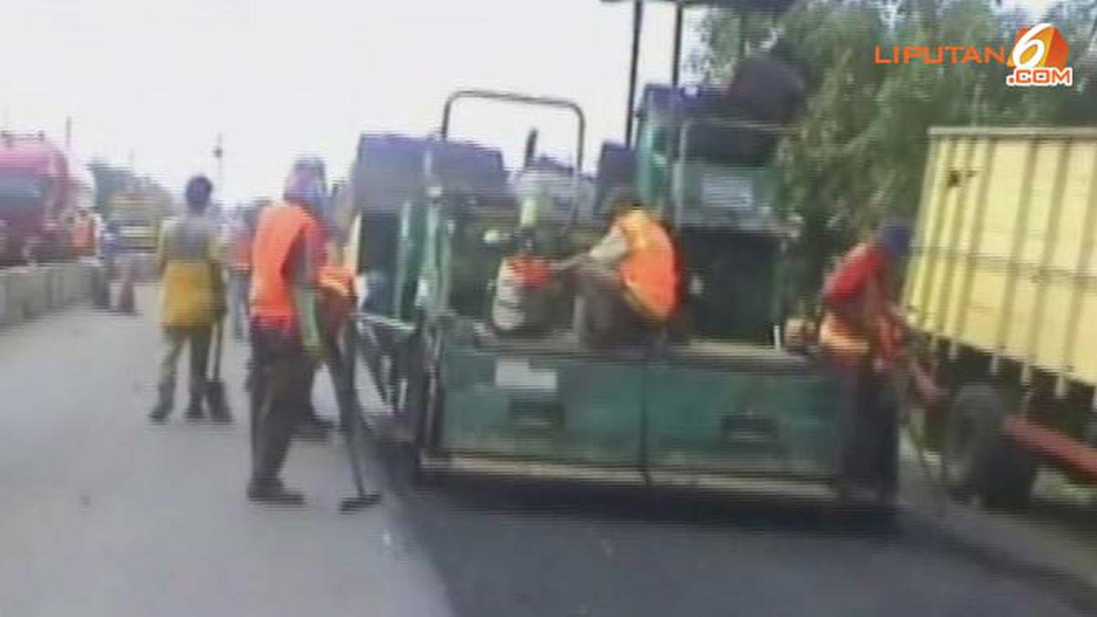 [VIDEO] Perbaikan Jalan untuk Mudik, Jalur Pantura Malah Macet - News Liputan6.com
