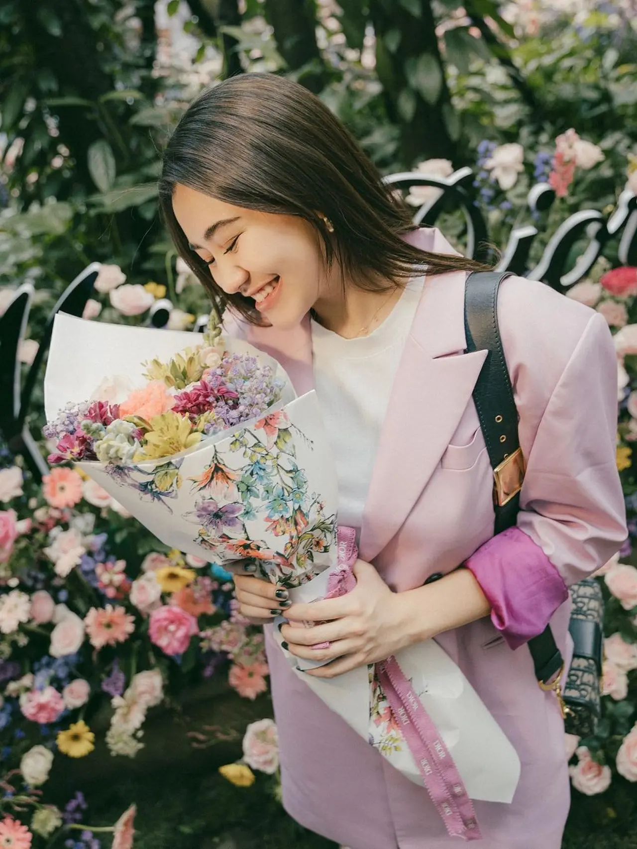 7 OOTD Blazer Ala Aaliyah Massaid, Tampil Anggun dengan Outfit Cantiknya