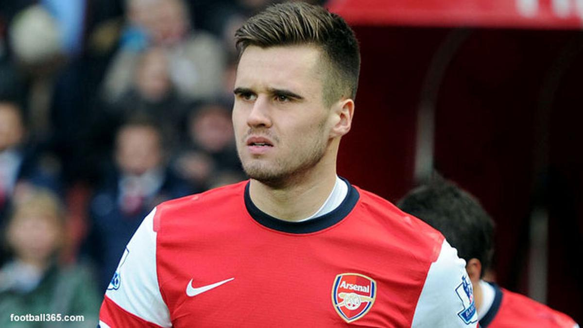 Bek Sayap Arsenal Ingin Kembali Lagi ke Indonesia - Bola Liputan6.com