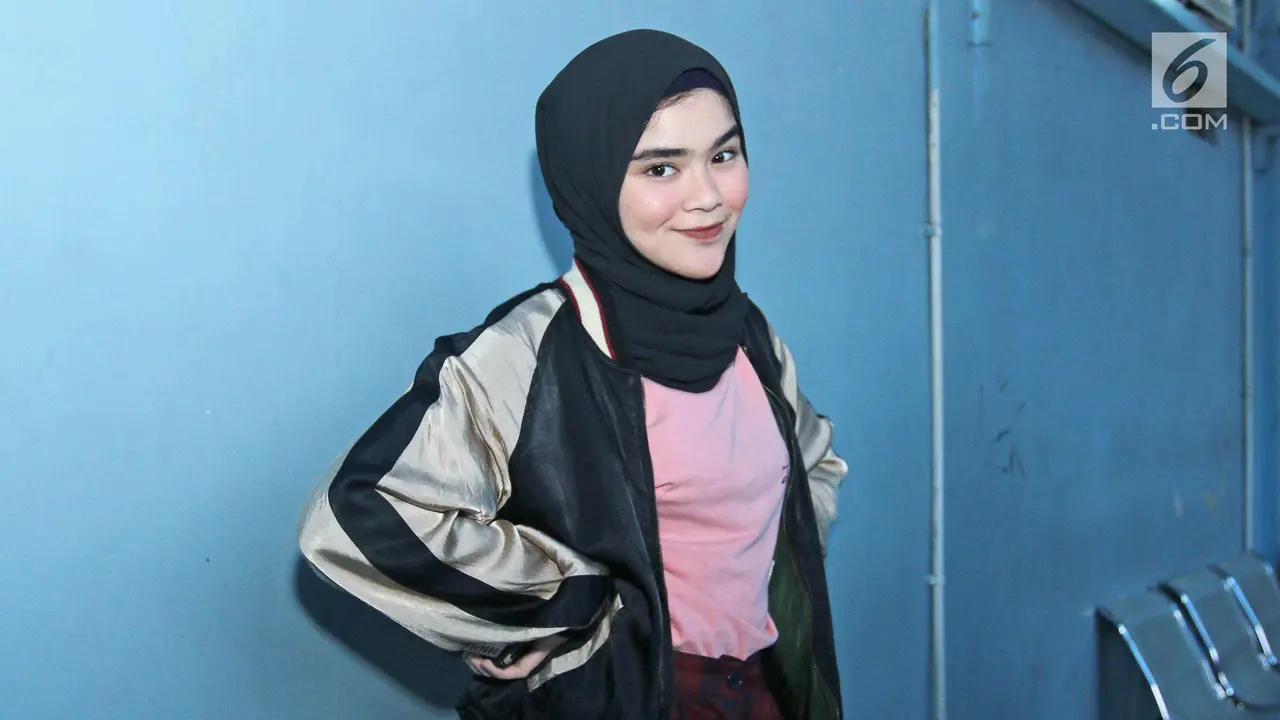 Putuskan Berhijab, Sivia Eks Blink: Rezeki Enggak Akan Tertukar ...
