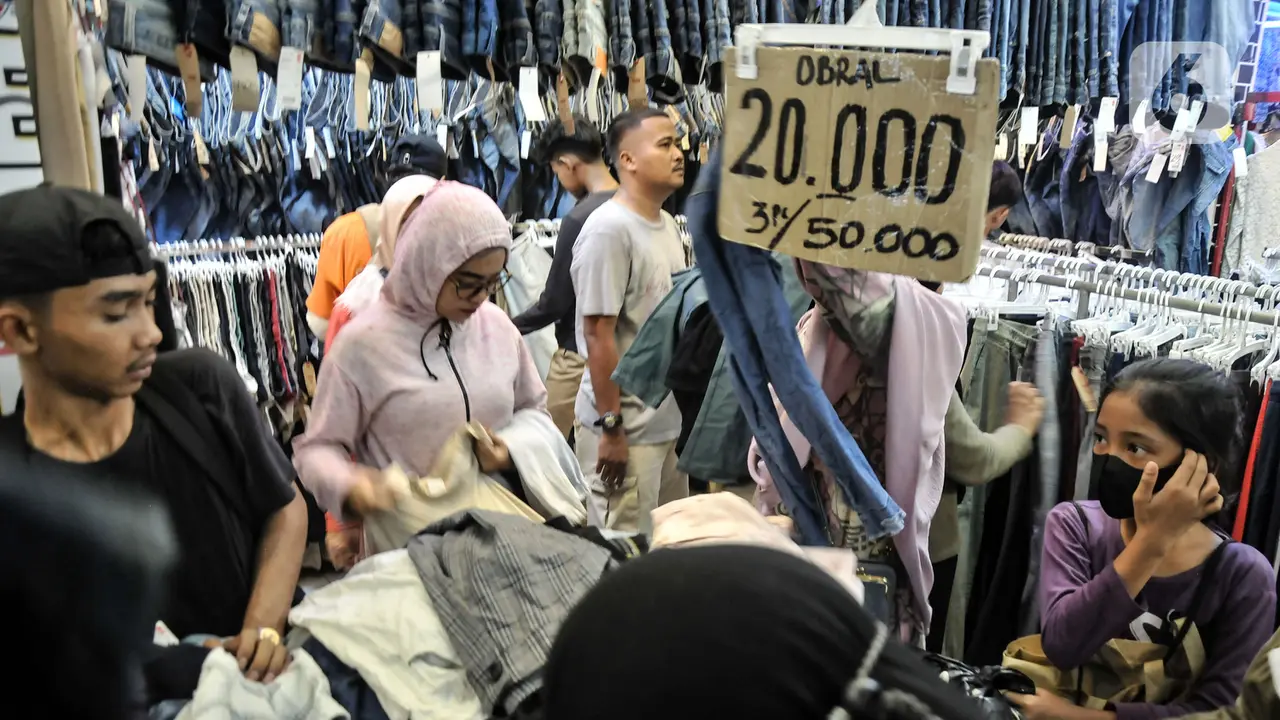 Curhat Pedagang Baju Bekas Impor Pasar Senen, Siap-siap Nganggur Lagi