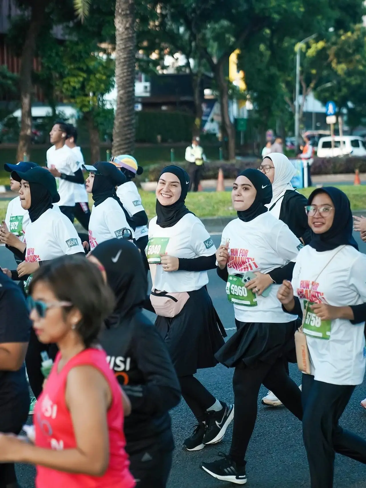 Galang Dana untuk Palestina, Ini 8 Potret Artis Ikut 'Run for Humanity' - Hot Liputan6.com