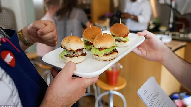 Berani Coba Burger Rasa Daging 'Manusia'? - Lifestyle Liputan6.com