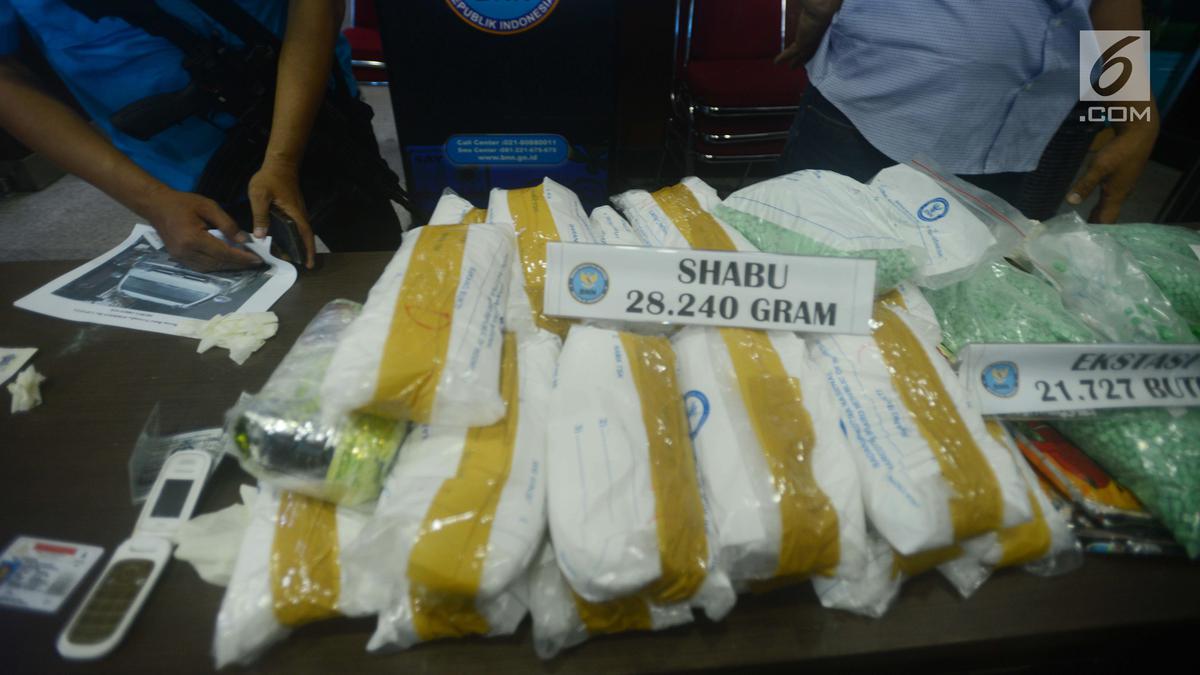 FOTO: BNN Ungkap Penyelundupan Narkoba dari Malaysia ke Kalimantan - Foto Liputan6.com