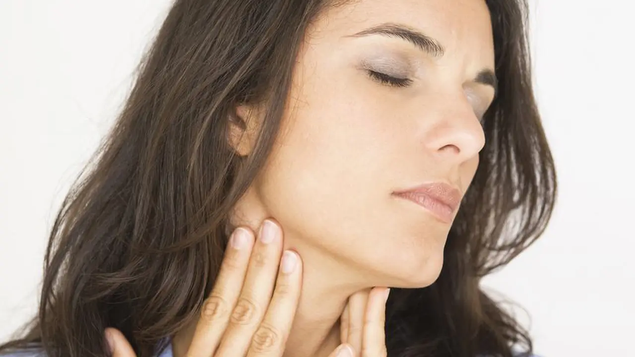 Laring Adalah Saluran Pernapasan Bagian Atas, Ketahui Fungsi dan ...