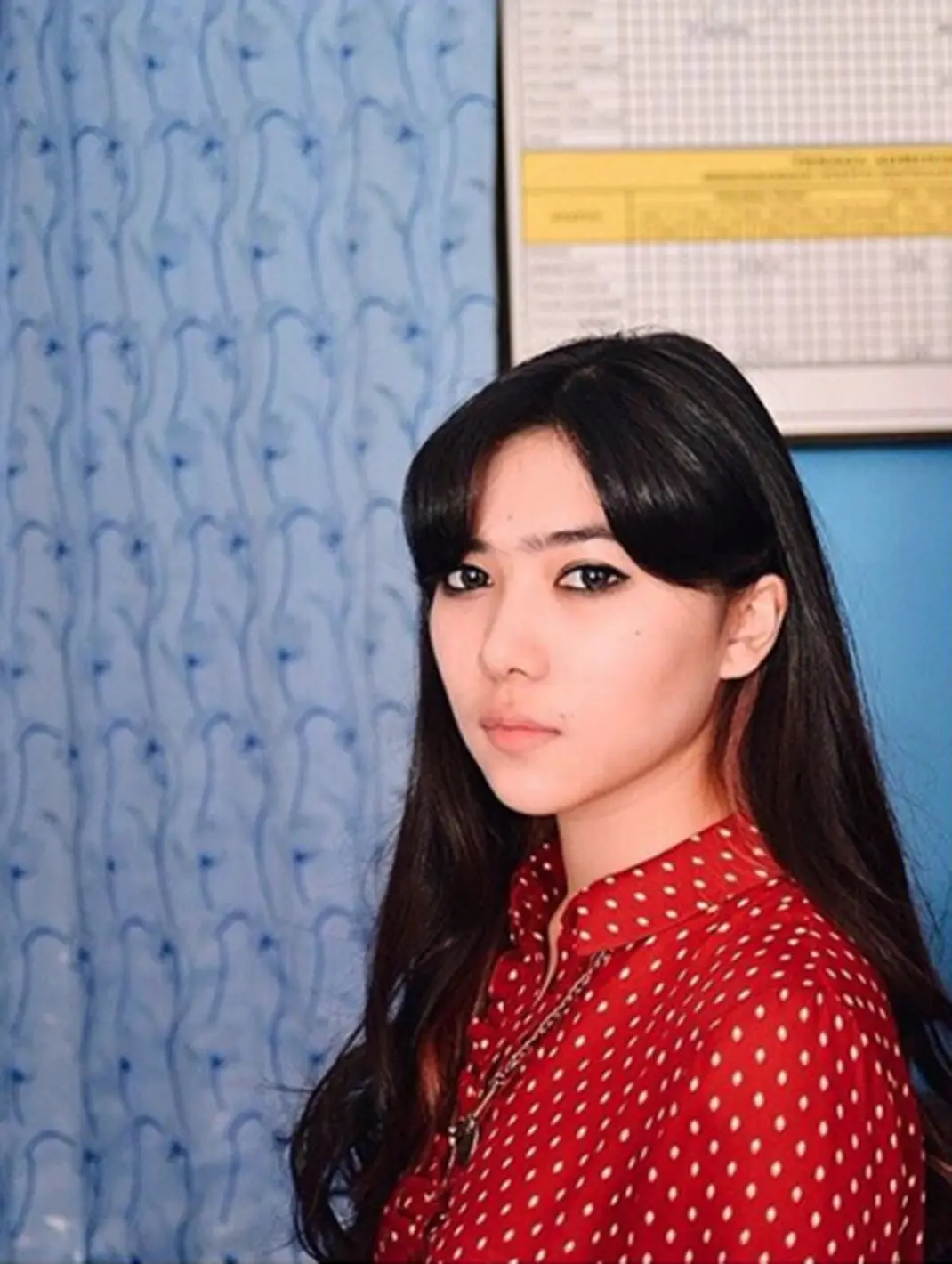 Gonta Ganti Warna Rambut: Penampilan Isyana Sarasvati tetap 'Chic ...