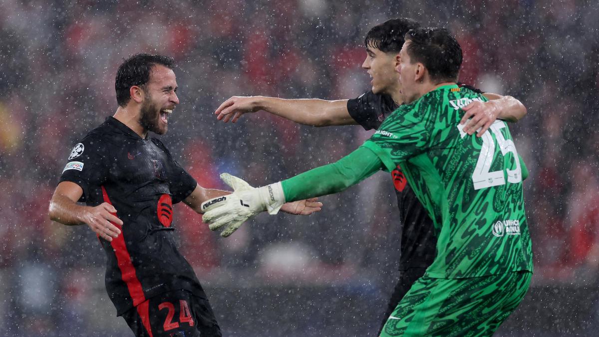 Bertemu Benfica Lagi, Deco Bicara Peluang Barcelona Menjuarai Liga ...