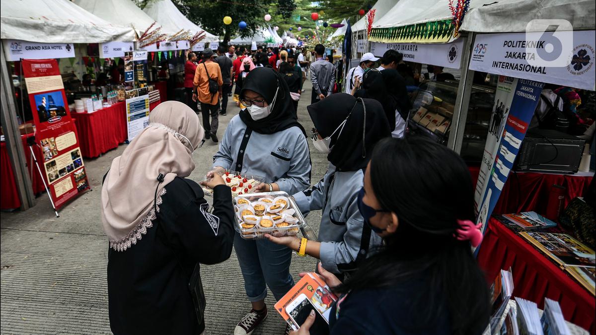 FOTO: UMKM Bazaar Kuliner Meriahkan HUT Ke-495 Jakarta - Foto Liputan6.com