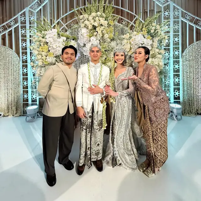 Model Kebaya Aaliyah Massaid saat Hadiri Akad Nikah Al Ghazali dan Alyssa Daguise - Hot Liputan6.com