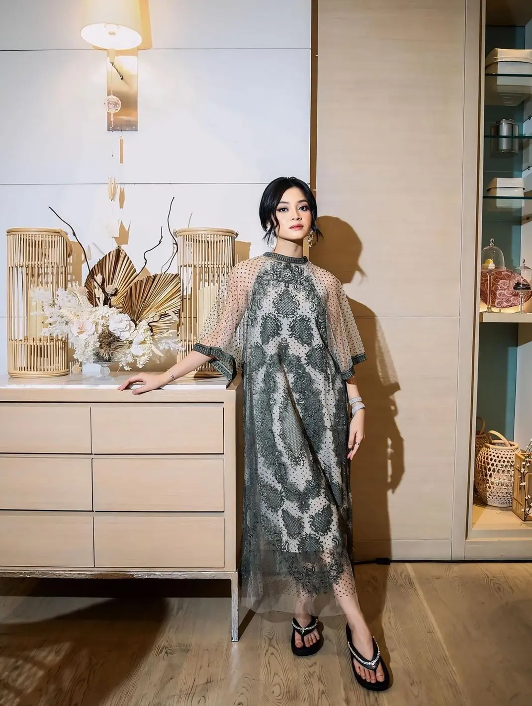 8 Inspirasi Baju Lace Mewah untuk Lebaran dari Nikita Willy, Azizah ...