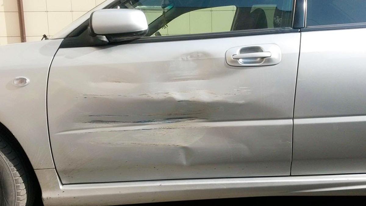 Tips Mengatasi Mobil Penyok Tanpa Harus ke Bengkel