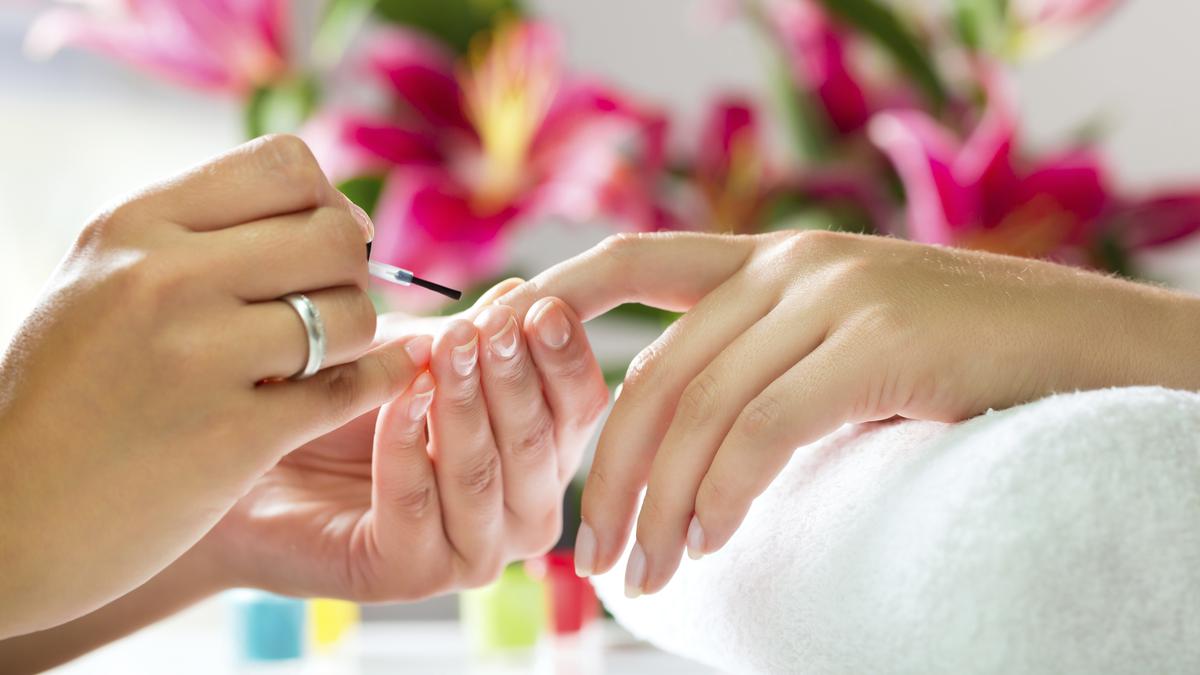 5 Ciri Salon Manicure yang Tak Aman - Fashion & Beauty Liputan6.com