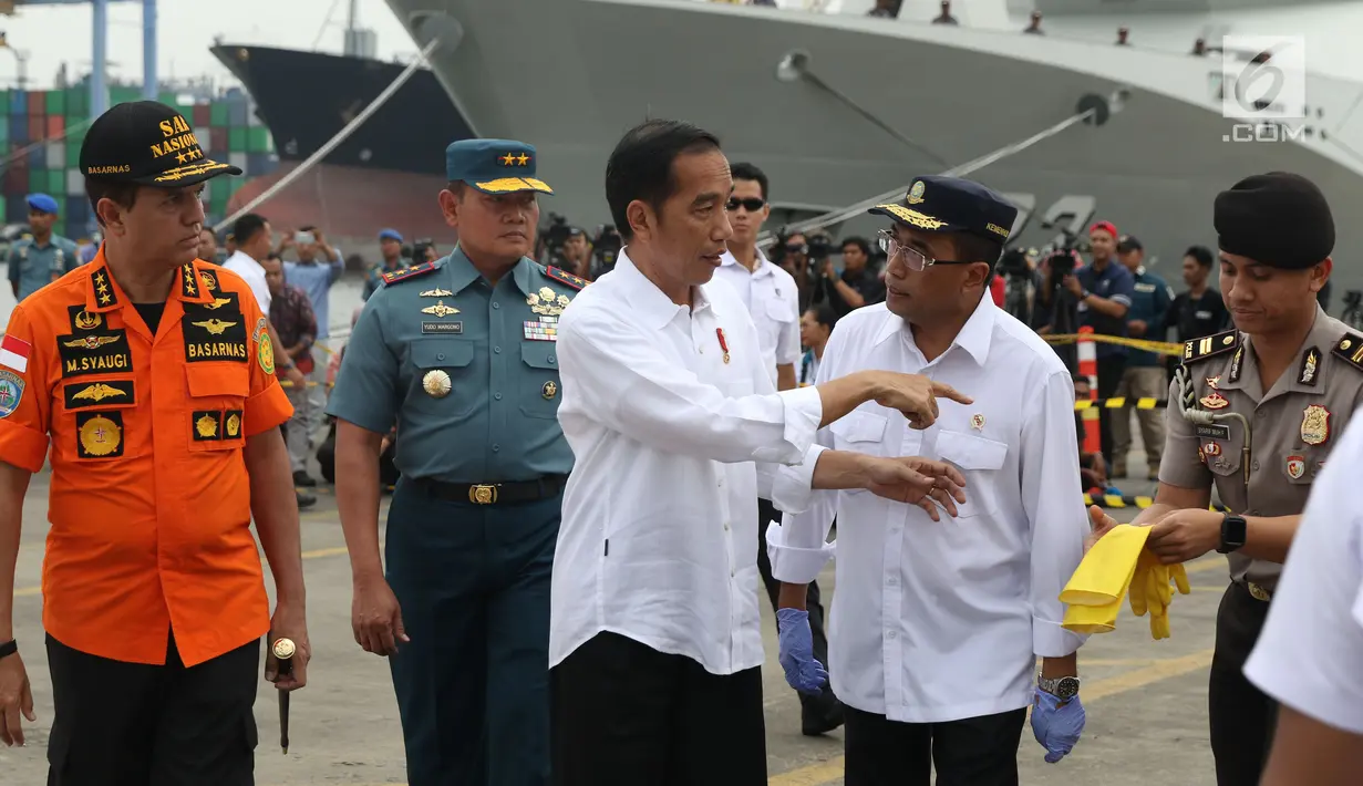 FOTO: Jokowi Tinjau Temuan Barang Penumpang Lion Air JT 610 - Foto ...
