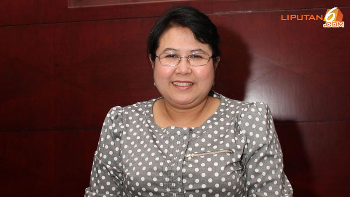 Usir Jenuh, Elza Syarief Terima Tawaran Film - ShowBiz Liputan6.com