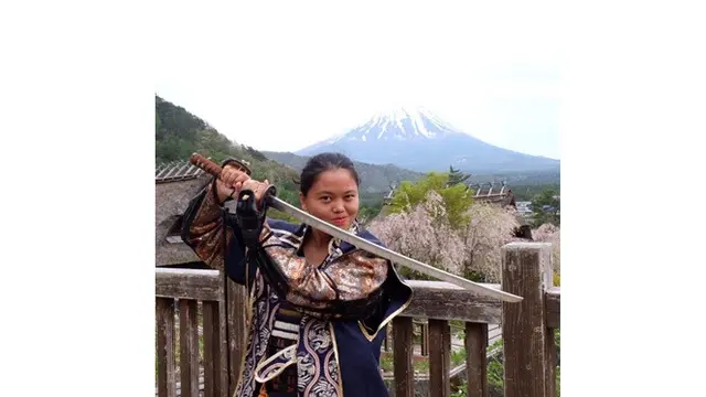 Jarang Terekspos, Ini 6 Potret Anak Kedua Chrisye yang Berprofesi ...