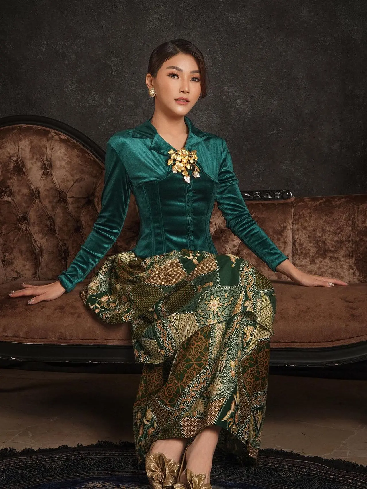 Kebaya Korset: Sentuhan Anggun dan Modern dari Shenina Cinnamon sampai ...