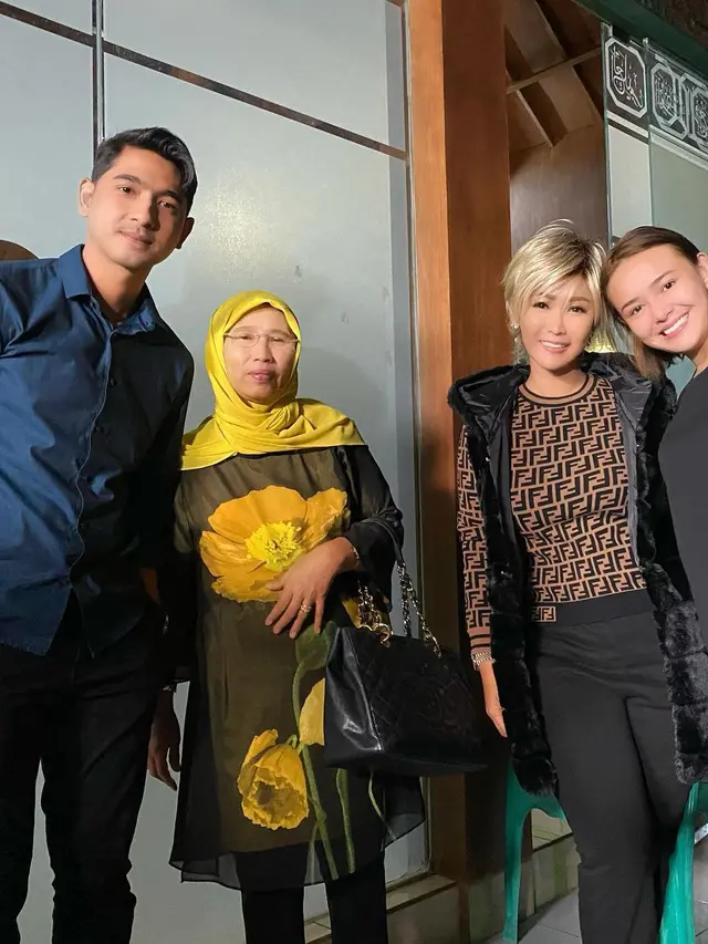 Potret 7 Artis Jadi Fans Berat Arya Saloka, Ada yang Histeris saat ...