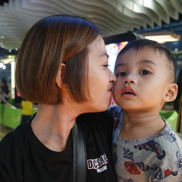 6 Potret Nerra Merlin Eks Tangga Bersama Buah Hati, Kompak dan Bikin Gemas
