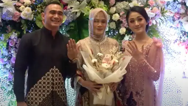6 Momen Tunangan Briptu Muthia Syahra, Putri Artis Senior Yanti Yasser - Hot Liputan6.com