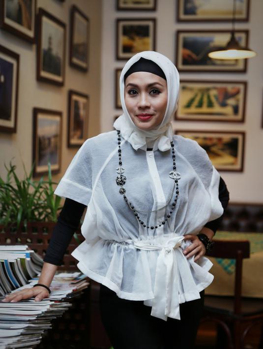 Kesibukan Raslina Rasyidin yang Tak Terlihat Lagi di Layar Kaca - Photo ...