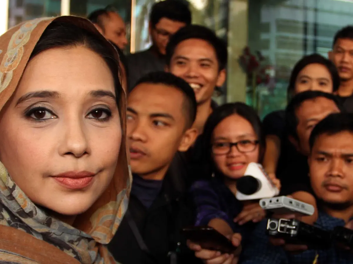 Ayu Azhari Muda