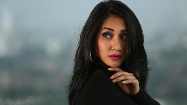 Cut Memey Ungkap Rahasia Kembalikan Tubuh Seksi - ShowBiz Liputan6.com