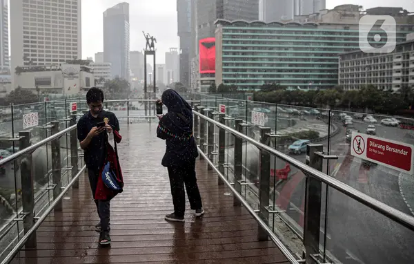 Parade Berkain di Car Free Day Jakarta, Pamerkan Wastra Indonesia dari ...