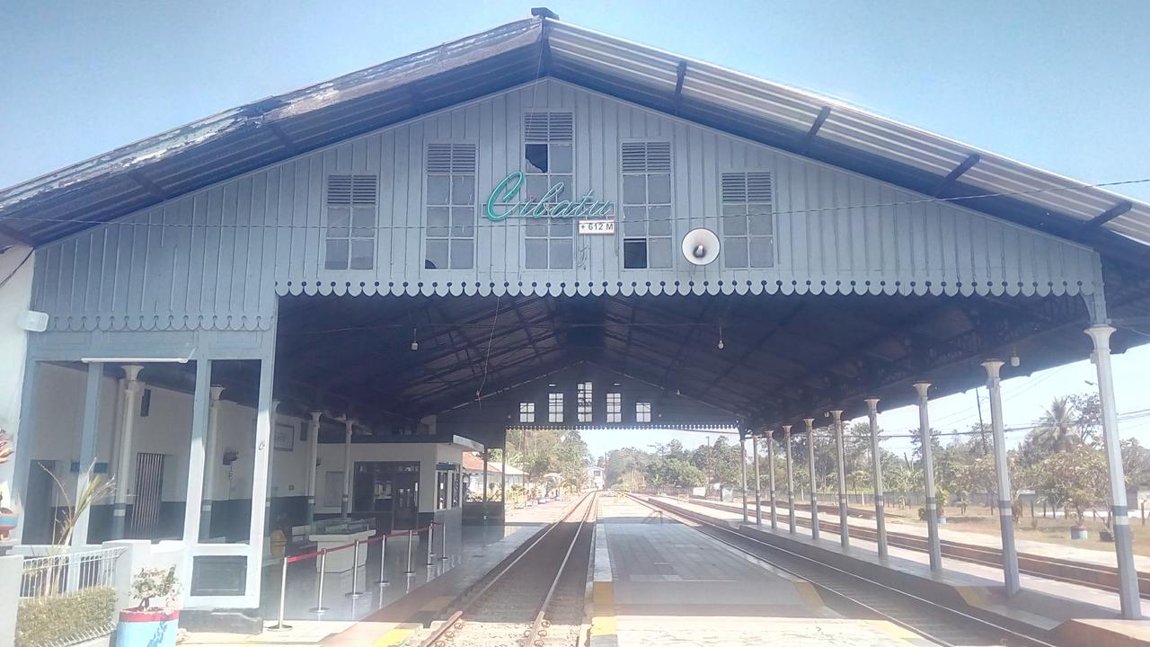 Seputar Stasiun Cibatu Garut yang Pernah Dikunjungi Charlie Chaplin