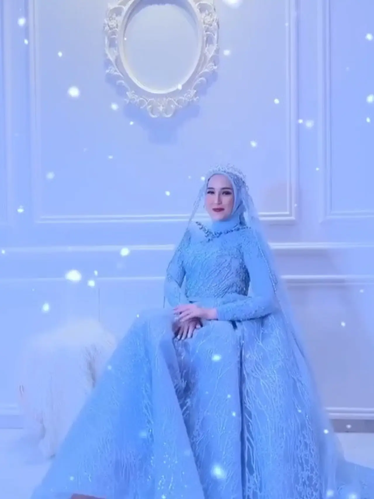 6 Pemotretan Adelia Pasha Tampil Jadi Princess Elsa Frozen Ini Curi ...