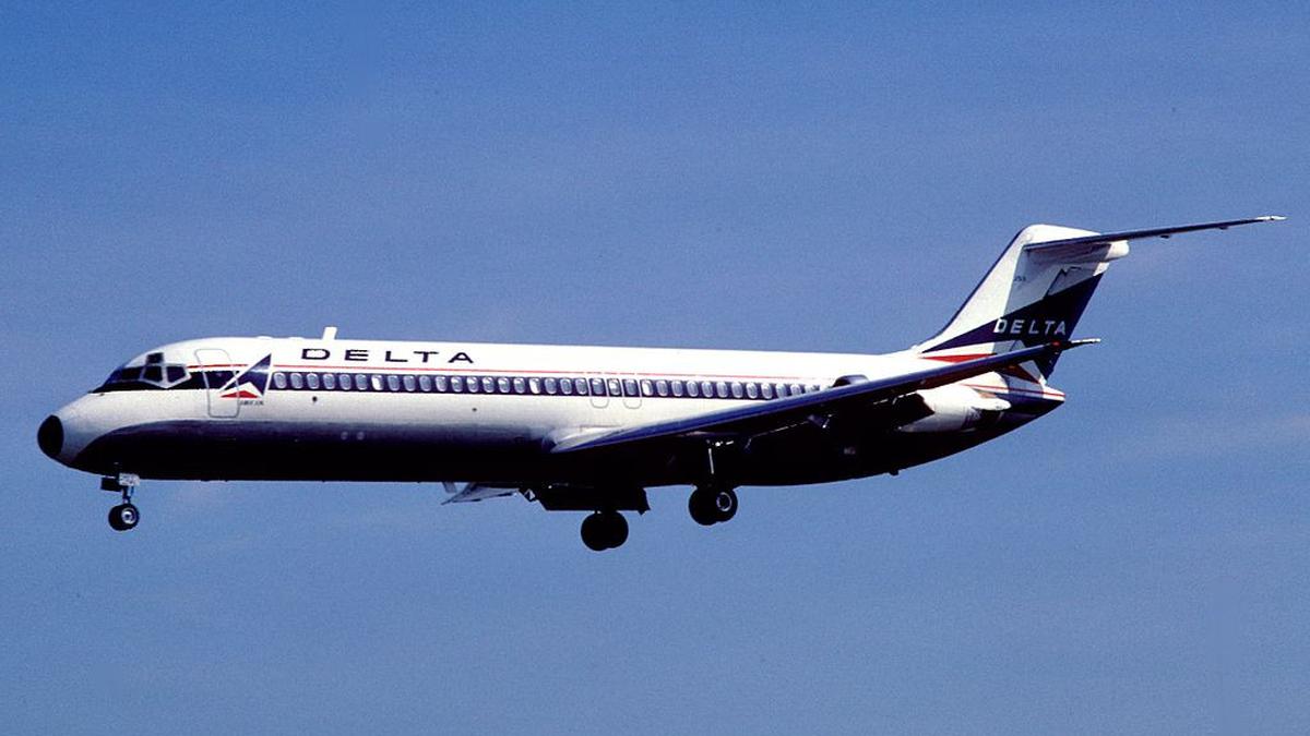 31-7-1973: Petugas Bandara Tak Sadar Pesawat Delta Airlines 723 Celaka ...