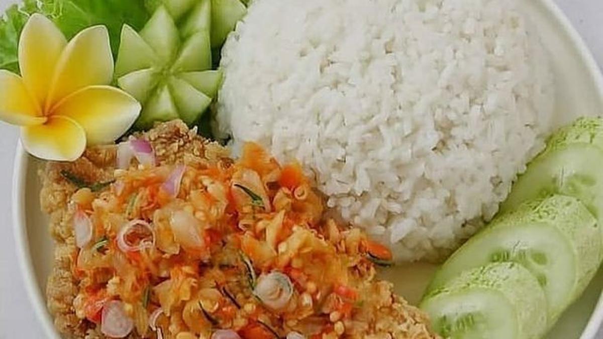Resep Nasi Ayam Geprek Paling Enak, Cobalah 5 Varian Rasa yang Bikin Nagih!