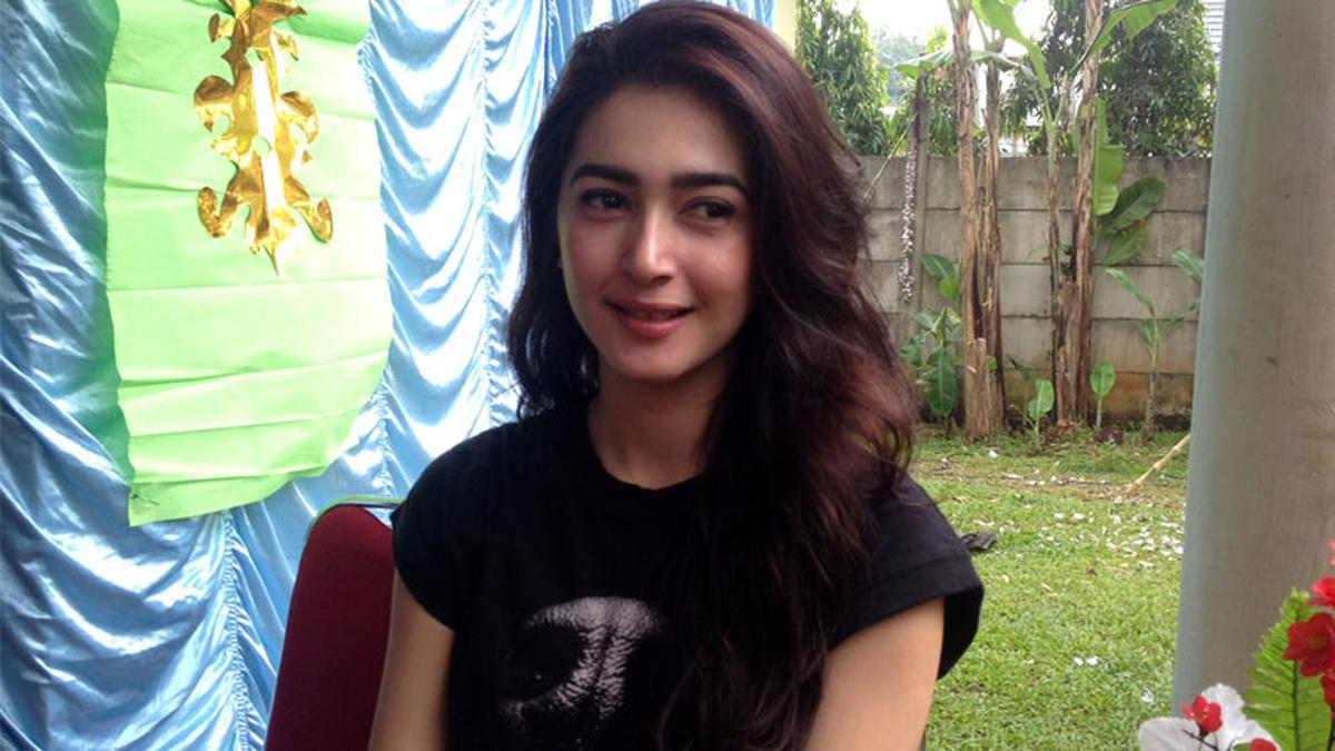 Nabila Syakieb Mengajarkan Shaheer Sheikh Bahasa Indonesia - ShowBiz ...