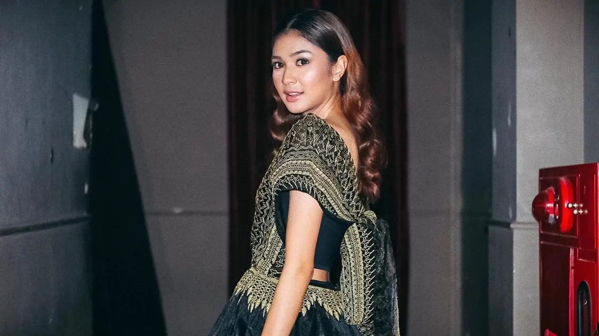 Di Rumah Aja, Mikha Tambayong Rindu Berinteraksi - Photo Fimela.com