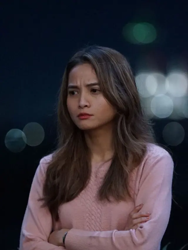 Acha Septriasa Sebagai Alya Dalam Film Titip Bunda di Surga-Mu, Si Sulung Yang Rebel dan Ogah ...