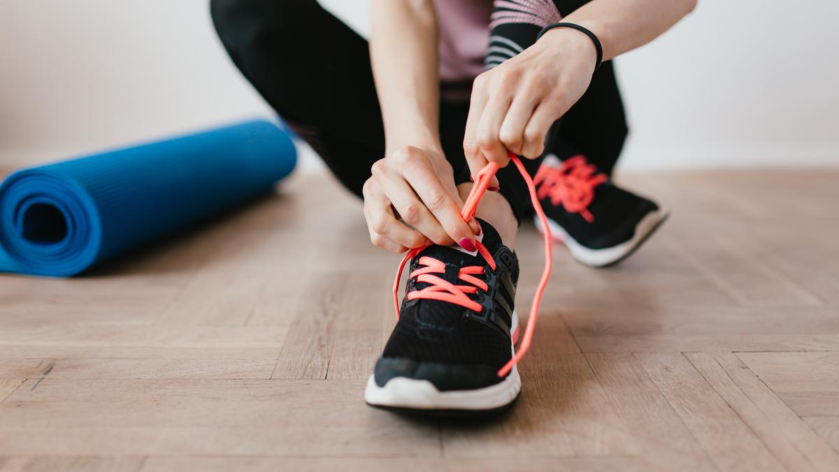 4 Tanda Sepatu Olahraga Anda Harus Segera Ganti - Health Liputan6.com