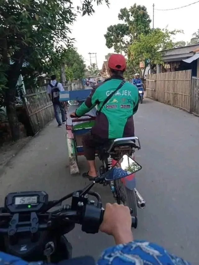 6 Motor Driver Ojek Online Ini Unik Banget, Jadi Sorotan di Jalanan ...