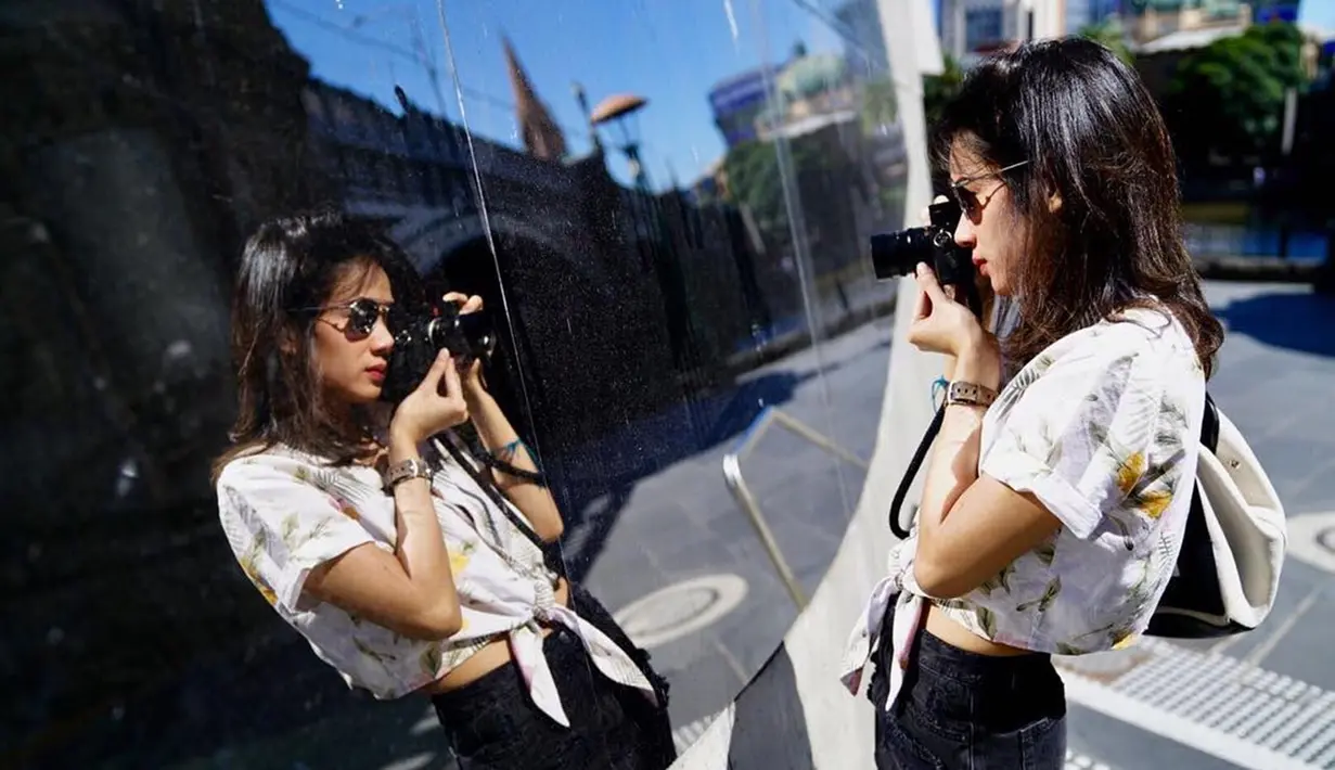 FOTO: Gaya Santai Gista Putri Saat Liburan, Cantik dan Anggun - Foto ...