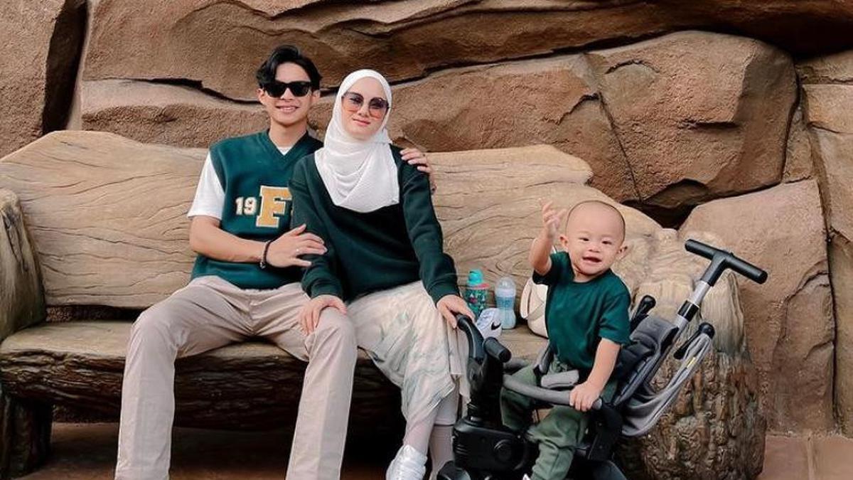 10 Inspirasi Gaya Fashion Kompak Dinda Hauw dan Rey Mbayang, Couple ...