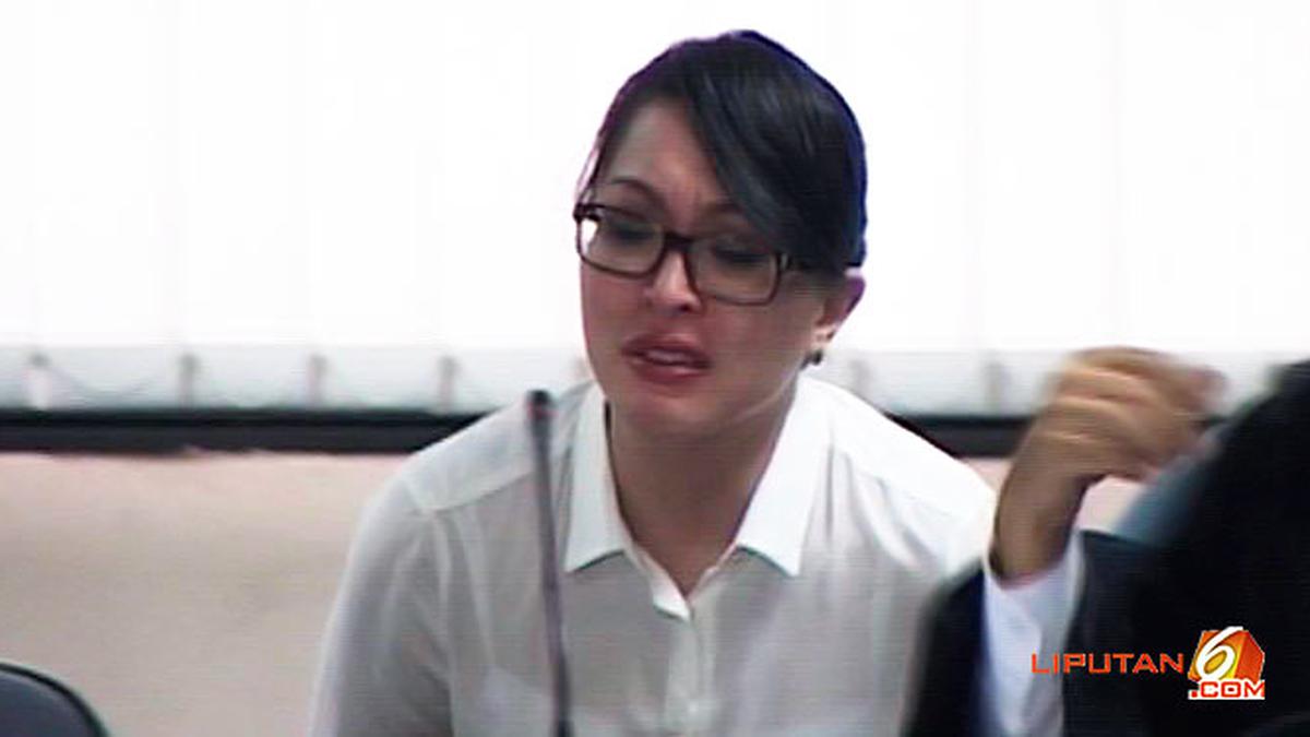Angie Sempat Menangis di Persidangan - News Liputan6.com