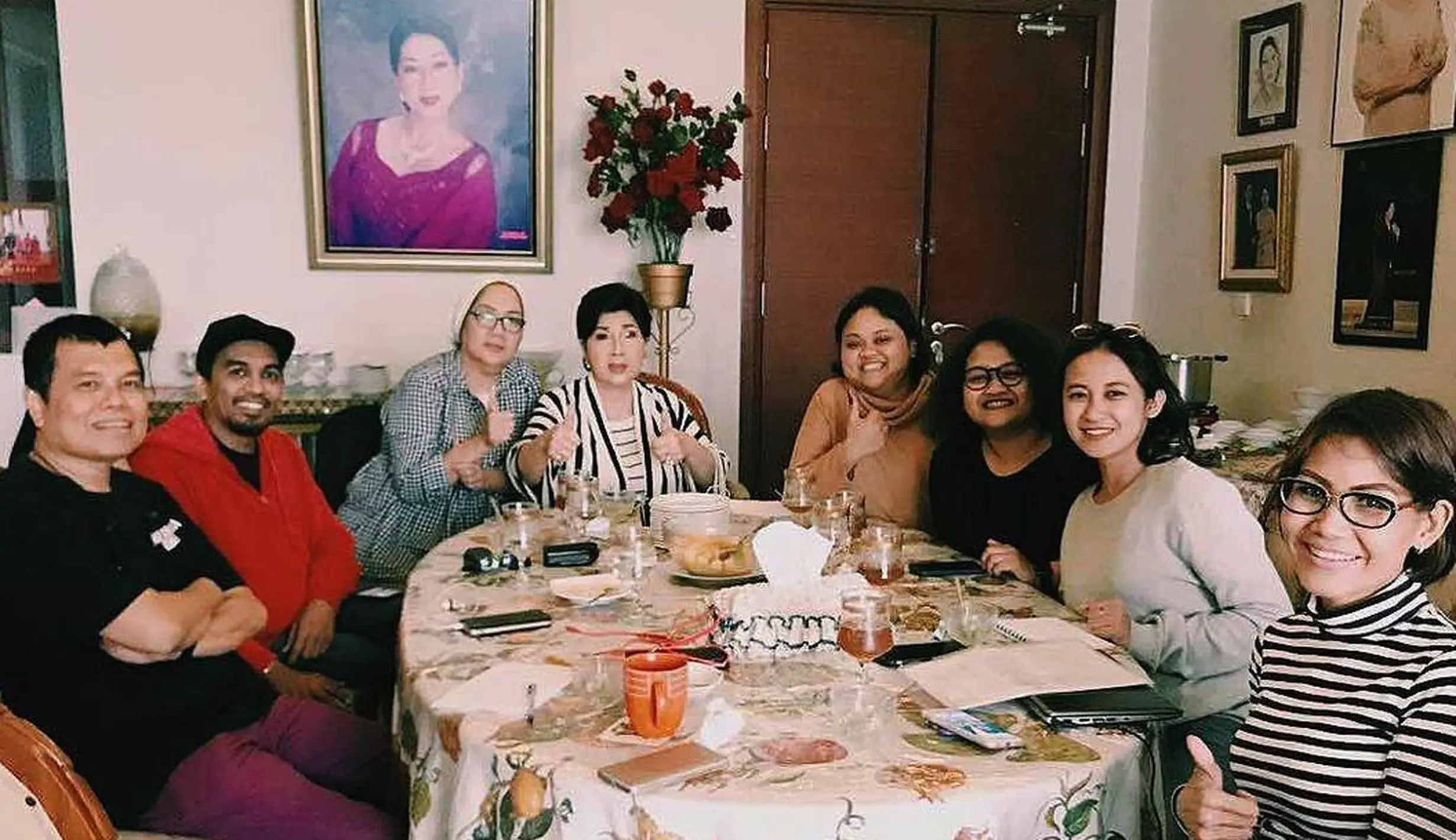 10 Potret Rumah Titiek Puspa yang Bernuansa Klasik - Photo Fimela.com