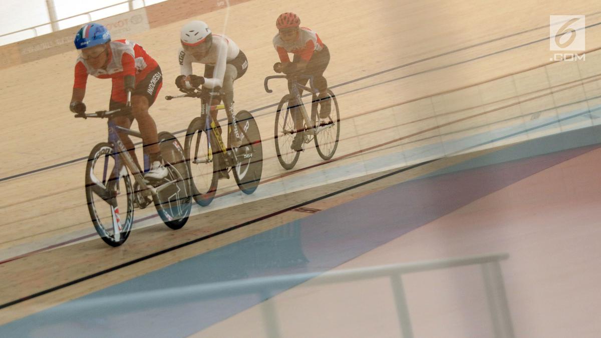 FOTO: Target Dua Perunggu, Tim Para Cycling Indonesia Latihan di ...