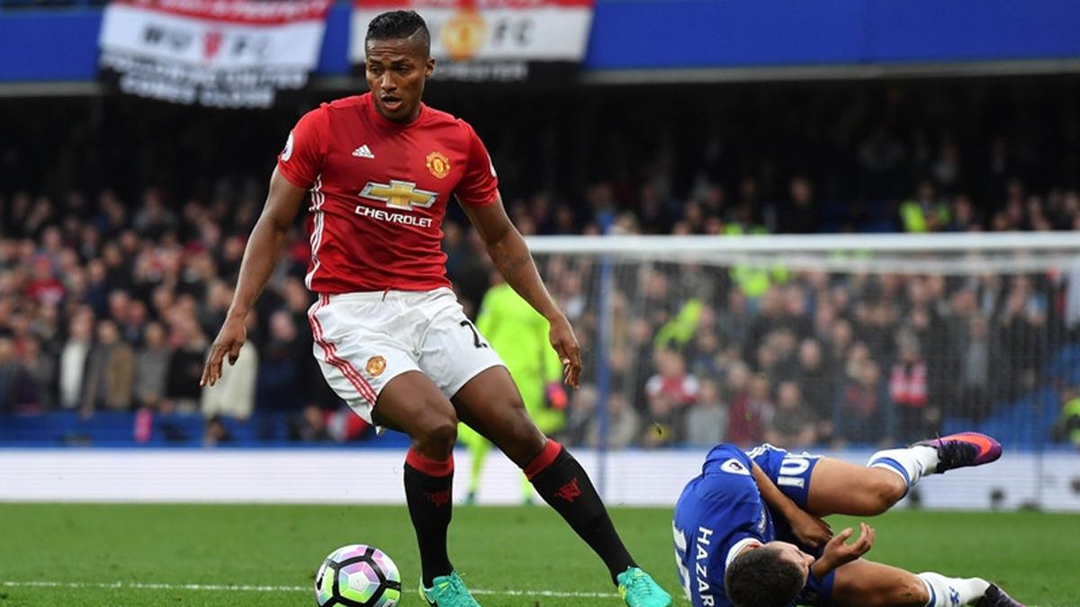 MU Perpanjang Kontrak Valencia - Bola Liputan6.com