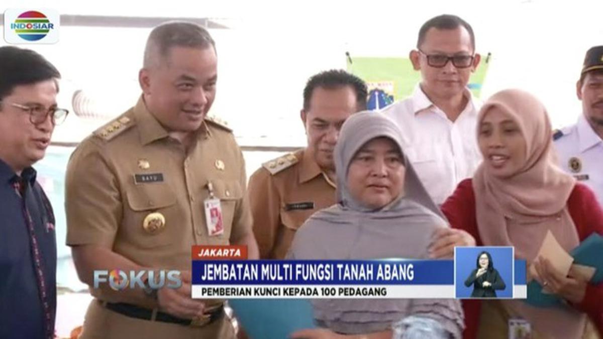 Sky Bridge Tanah Abang Ditempati Pedagang yang Jualan di Jatibaru ...