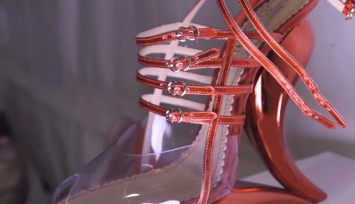 10 Desain High Heels Wanita Dengan Bentuk Yang Super Unik - Photo ...