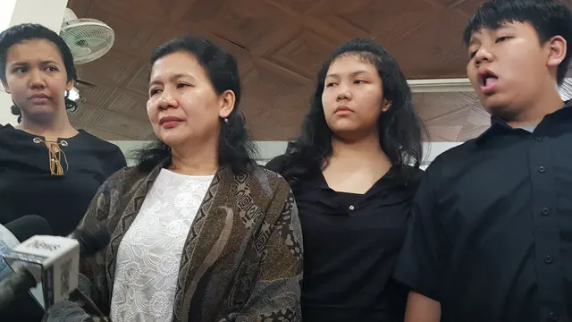 Pesan Terakhir Advent Bangun untuk Keluarga - ShowBiz Liputan6.com